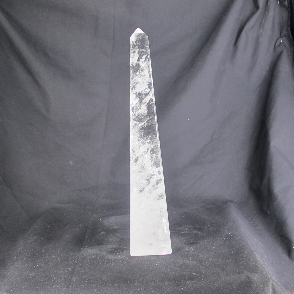 Obélisque en Cristal de Roche - Lesmineraux.fr