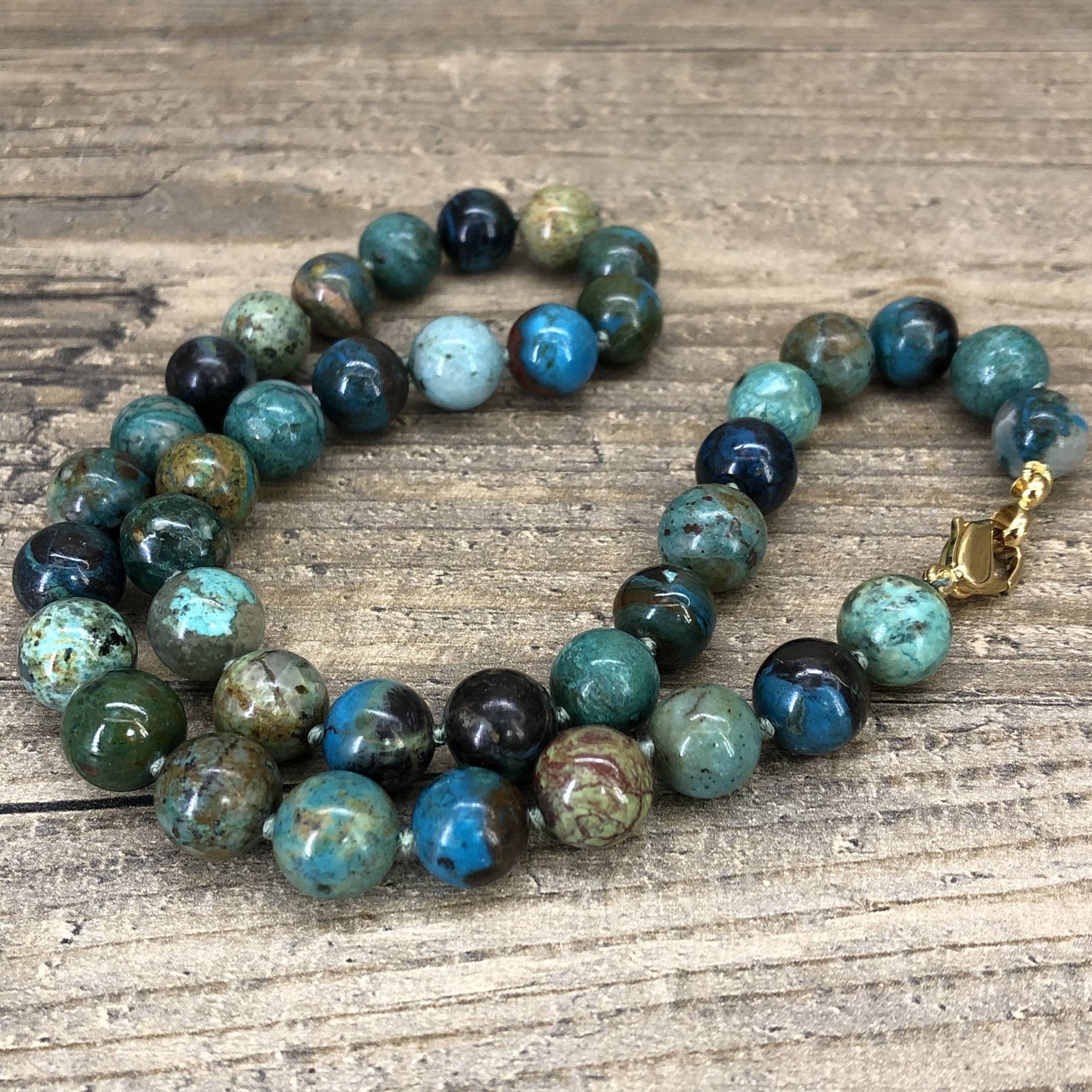 Collier Chrysocolle - Lesmineraux.fr